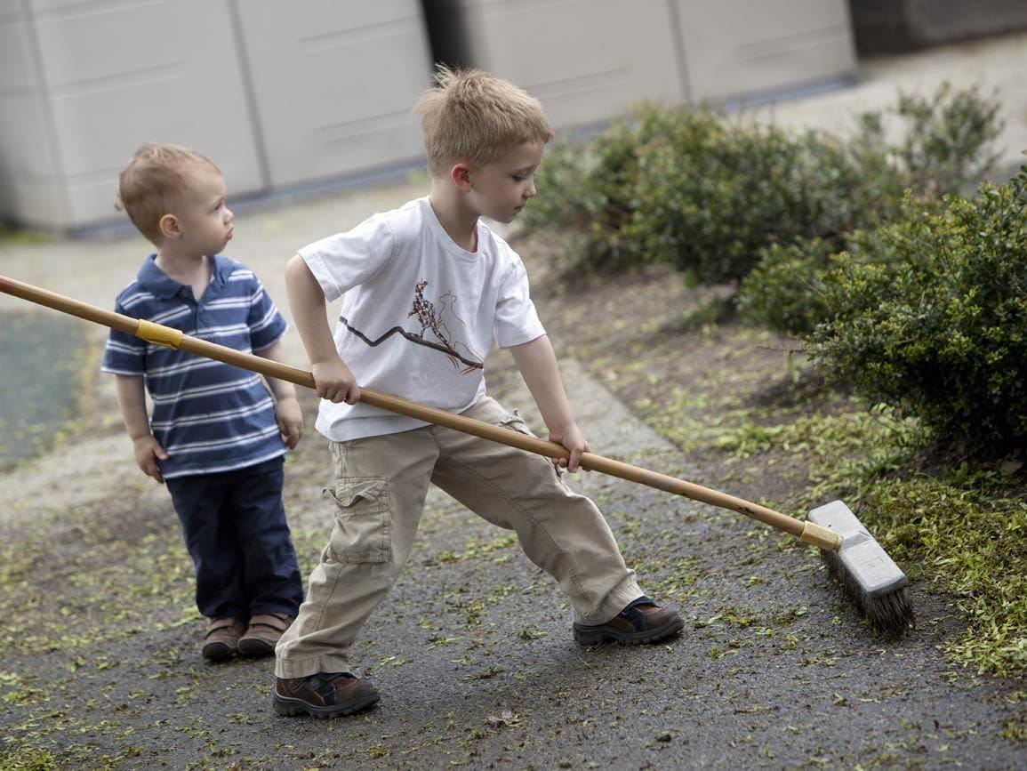 Bright Horizons | Chores: How to Involve Children | Bright Horizons®